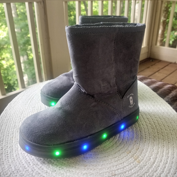 Flash Lights | Shoes | Flash Lights Faux Fur Lined Light Up Boots ...